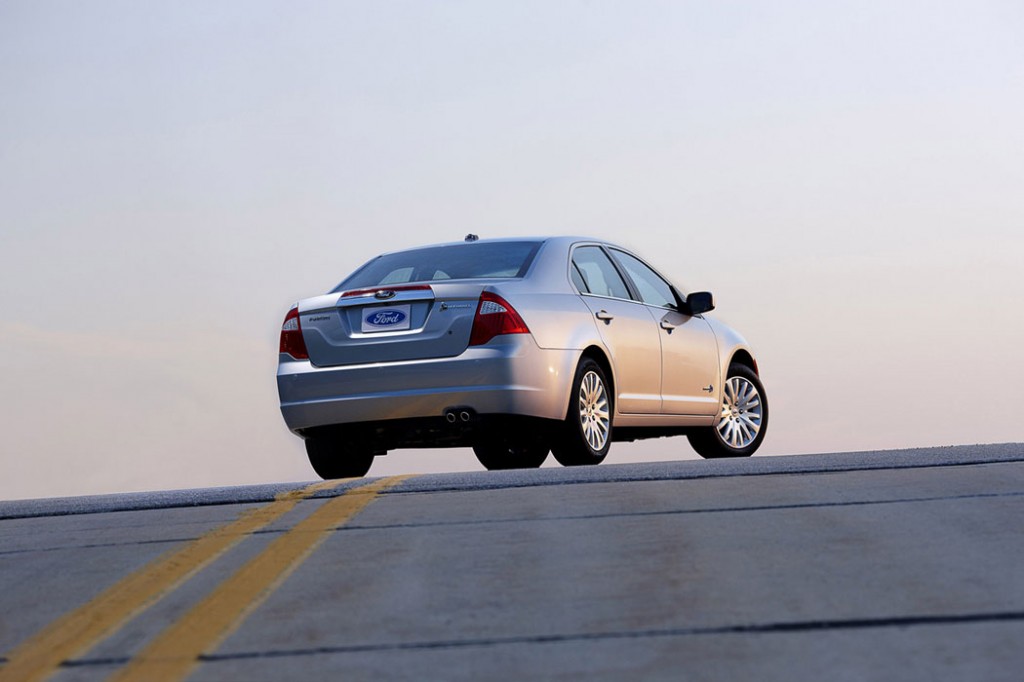 2012-Ford-Fusion-Hybrid-rear-profile - The Supercars - Car Reviews ...